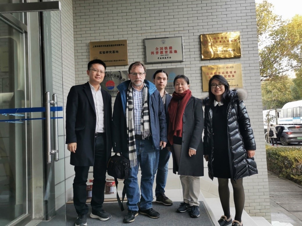 英国剑桥大学Tim Coombs教授赴同济大学交流